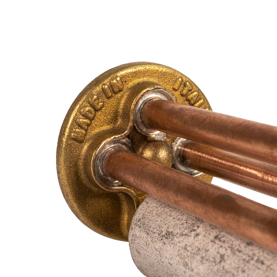 Straight heating element with circular flange ø48 with assembled anode ...